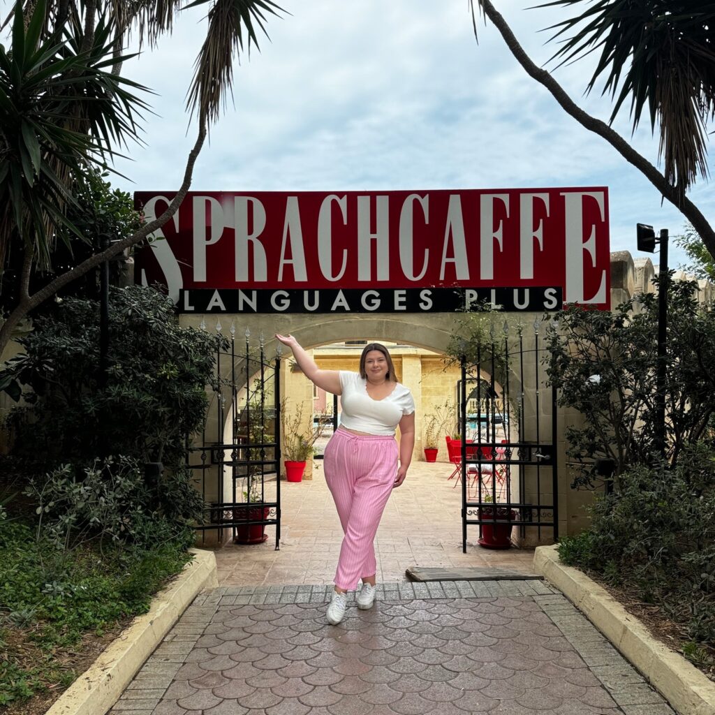 Sprachcaffe Languages Plus Yaz Okulu - EğitimAl